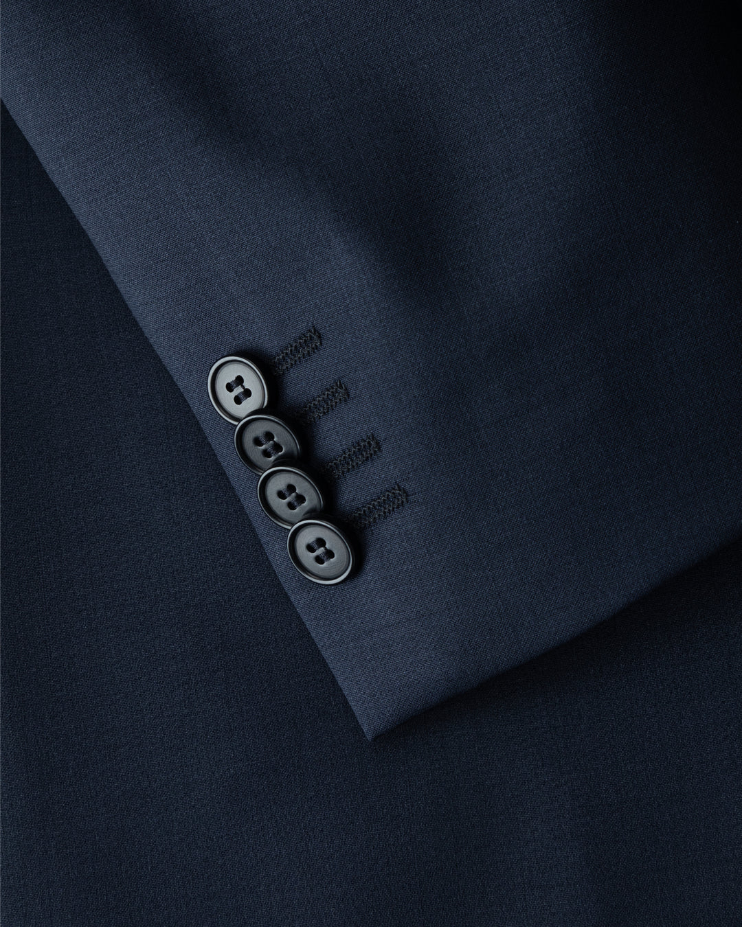 Navy Blue Athlete Fit Suit in Stretch Fabric – Turo